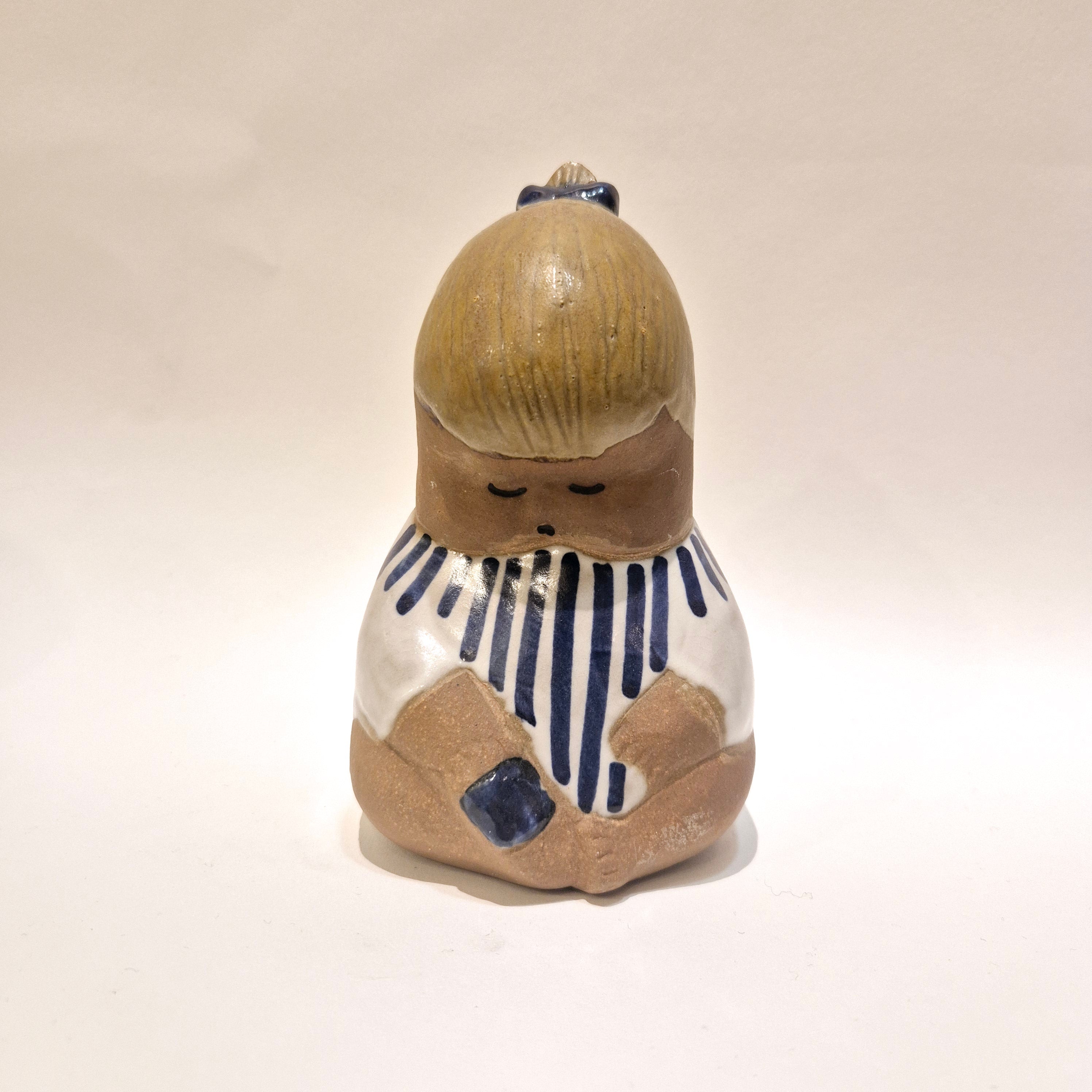 Lisa Larson Johanna i serien Larsons Ungar för Gustavsberg – Bacchus Antik